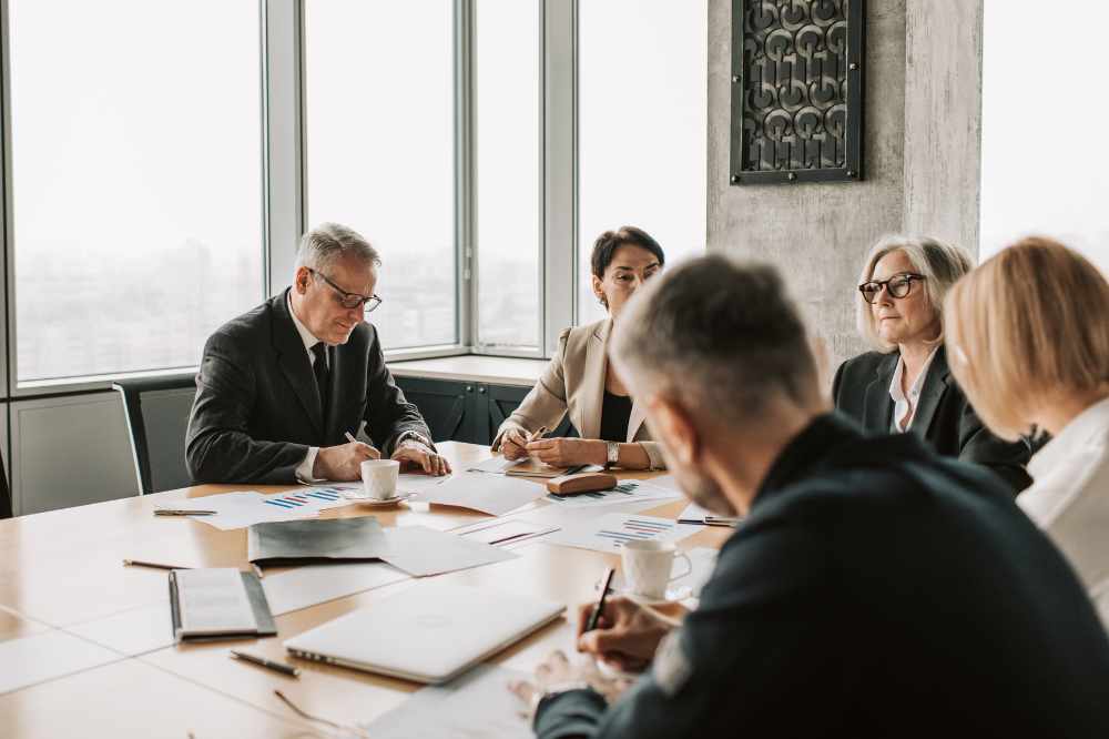 What Is Business Formal Attire? Explained – Rathbones Tailor